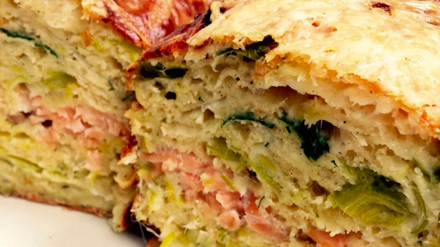 Cake au saumon et poireaux recette de cuisine - Poissonnerie Le Saint ...
